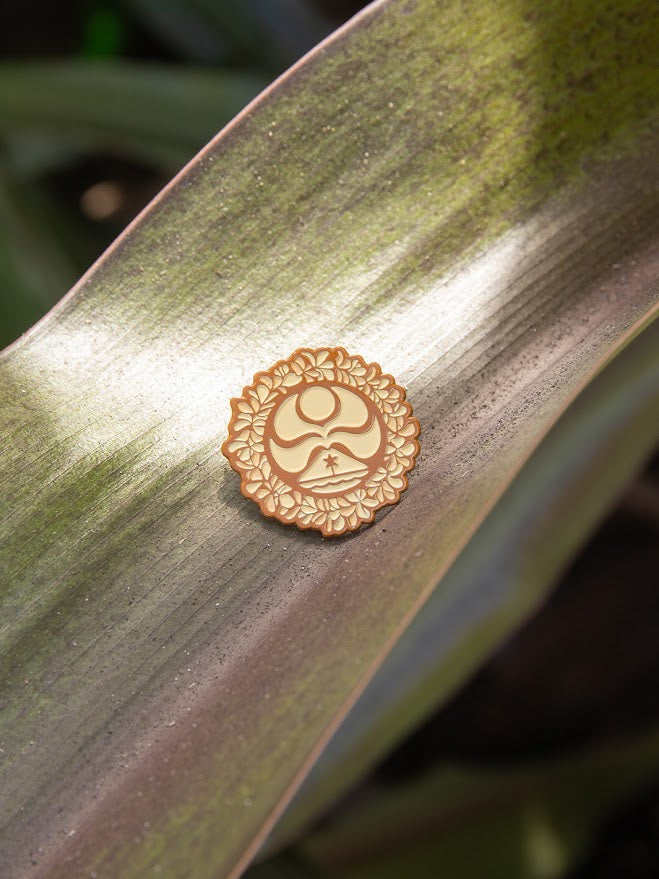 HIC PUAMELIA ENAMEL PIN - BROWN – Hawaiian Island Creations